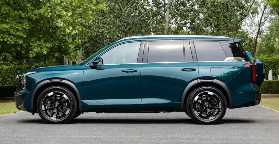 Стартовали продажи гибридного кроссовера GAC Trumpchi ES9: пока только в Китае