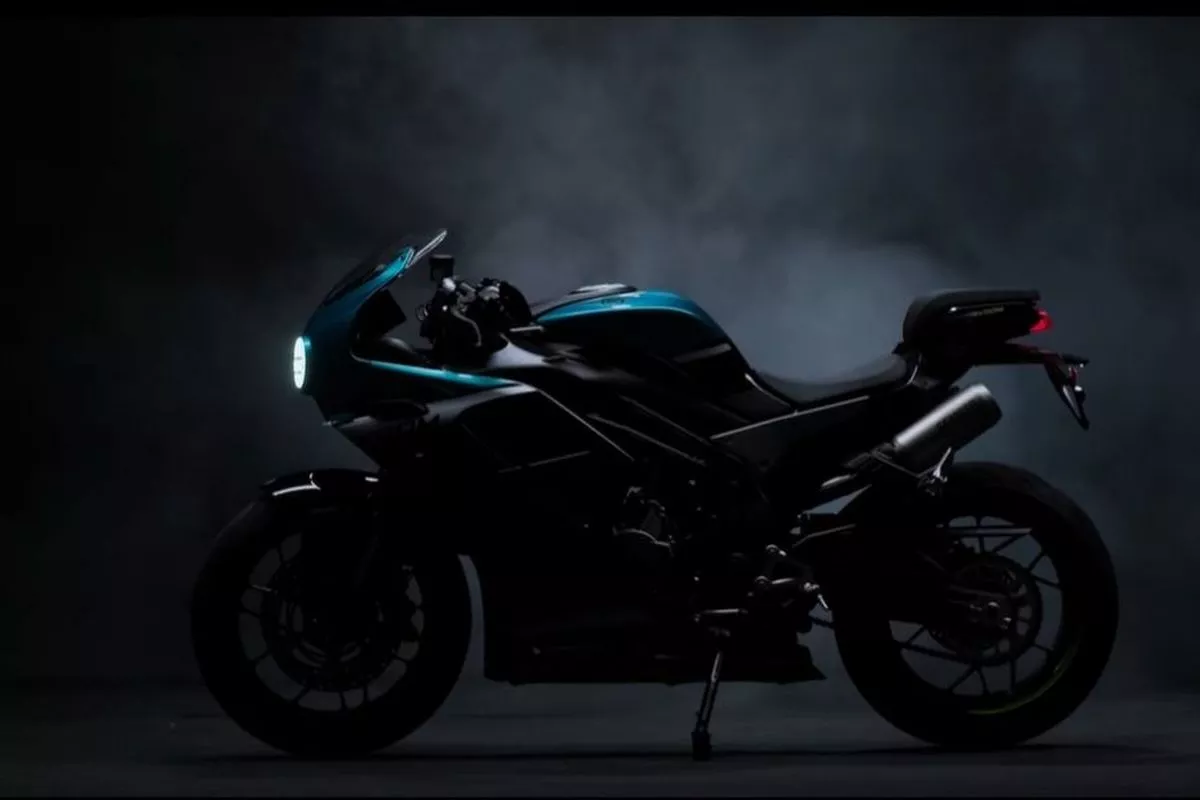 CFMoto выпустила первый тизер нового 500SR Voom