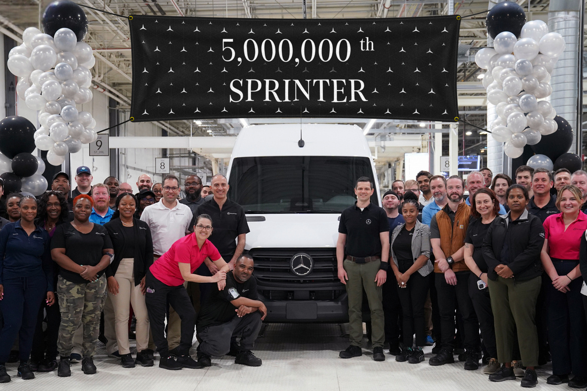 В США произведен пятимиллионный экземпляр Mercedes Sprinter