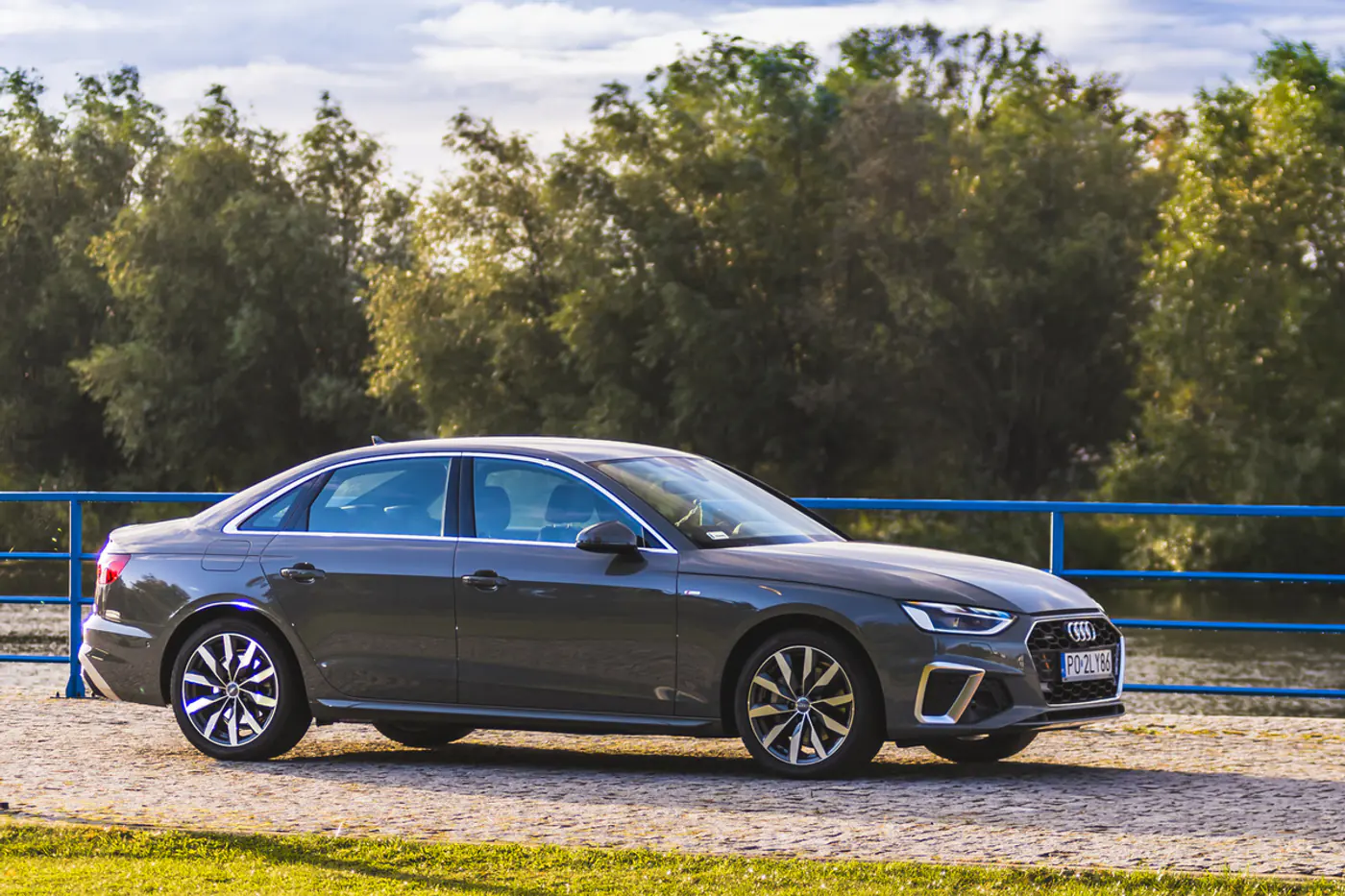 Как выбрать между Audi A4, BMW G20 и Mercedes W206